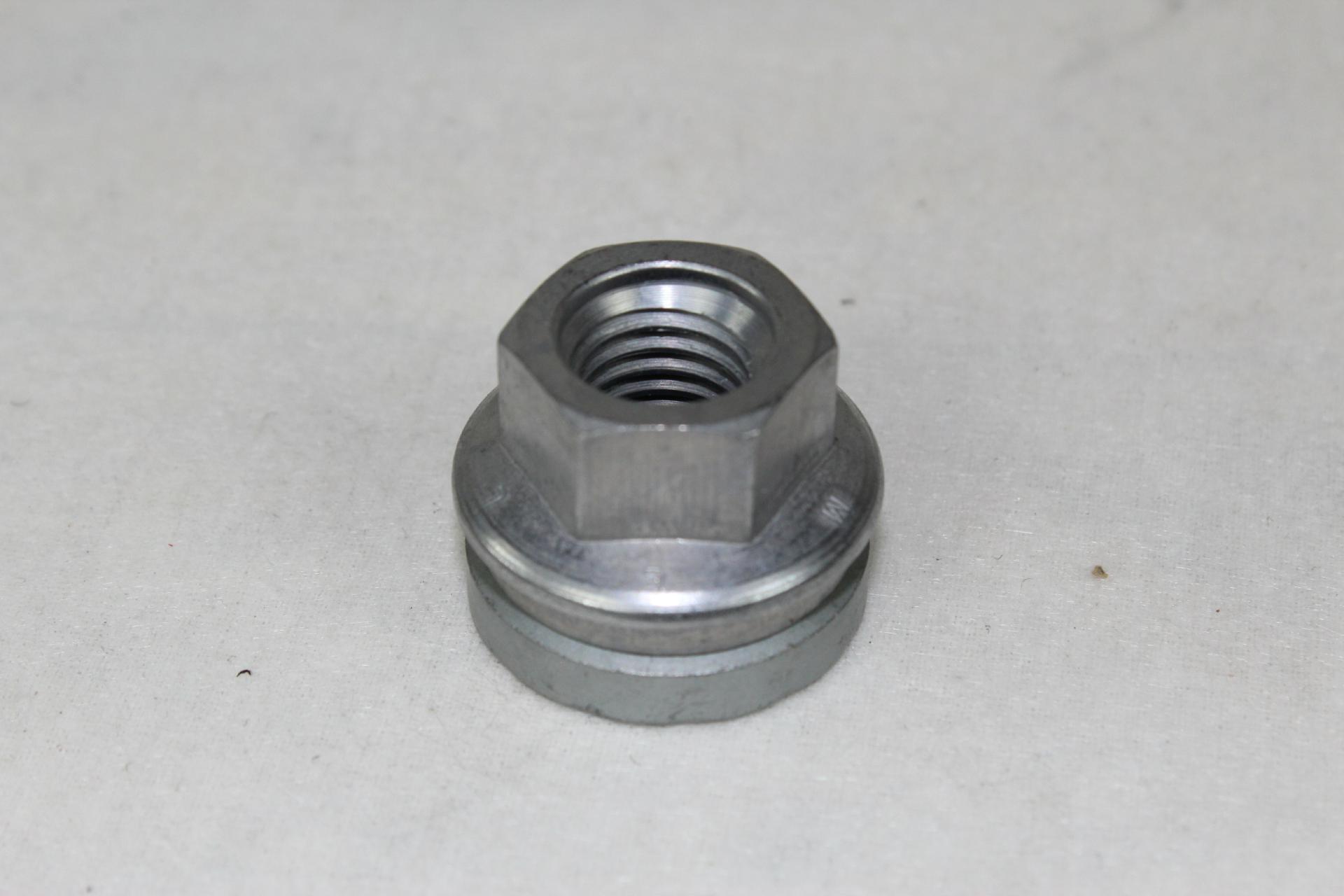 Radmutter Ford Transit | KFZ-Teileprofi